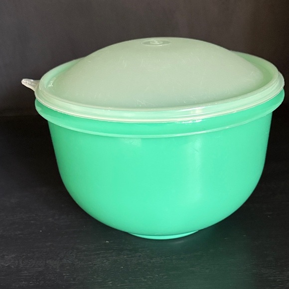 Kitchen | Vintage Tupperware Green Lettuce Bowl With Lid | Poshmark